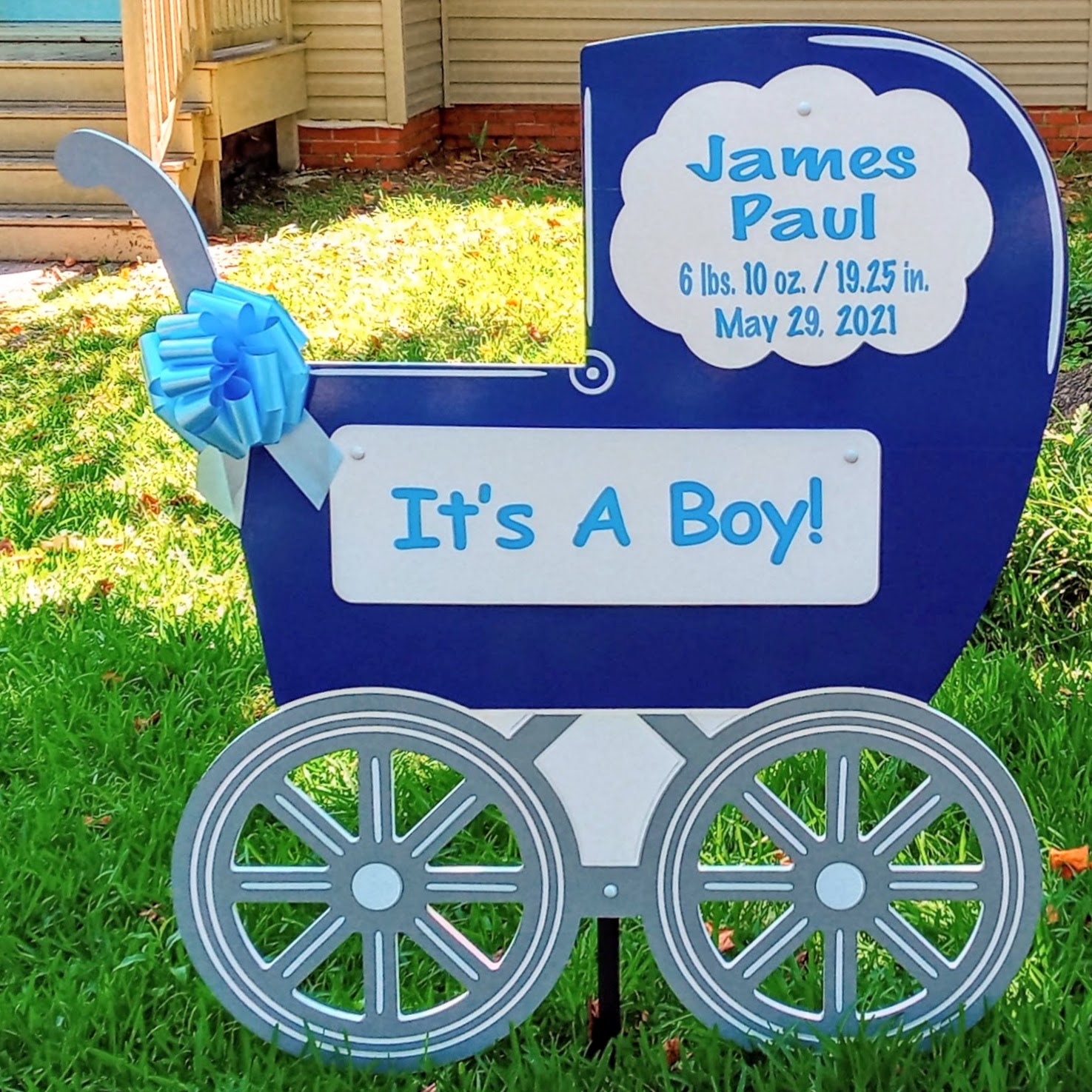 Baby Announcement Yard Signs Nashville | Stork & Carriage Signs